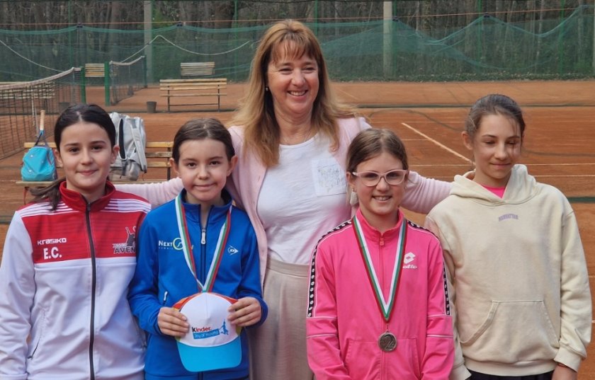 Manuela Maleeva awarded the best at the regional under-12 tennis ...